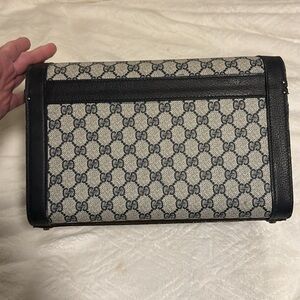 Gucci | Bags | Gucci Navy Gg Monogram Train Case Vintage Authentic Hard ...